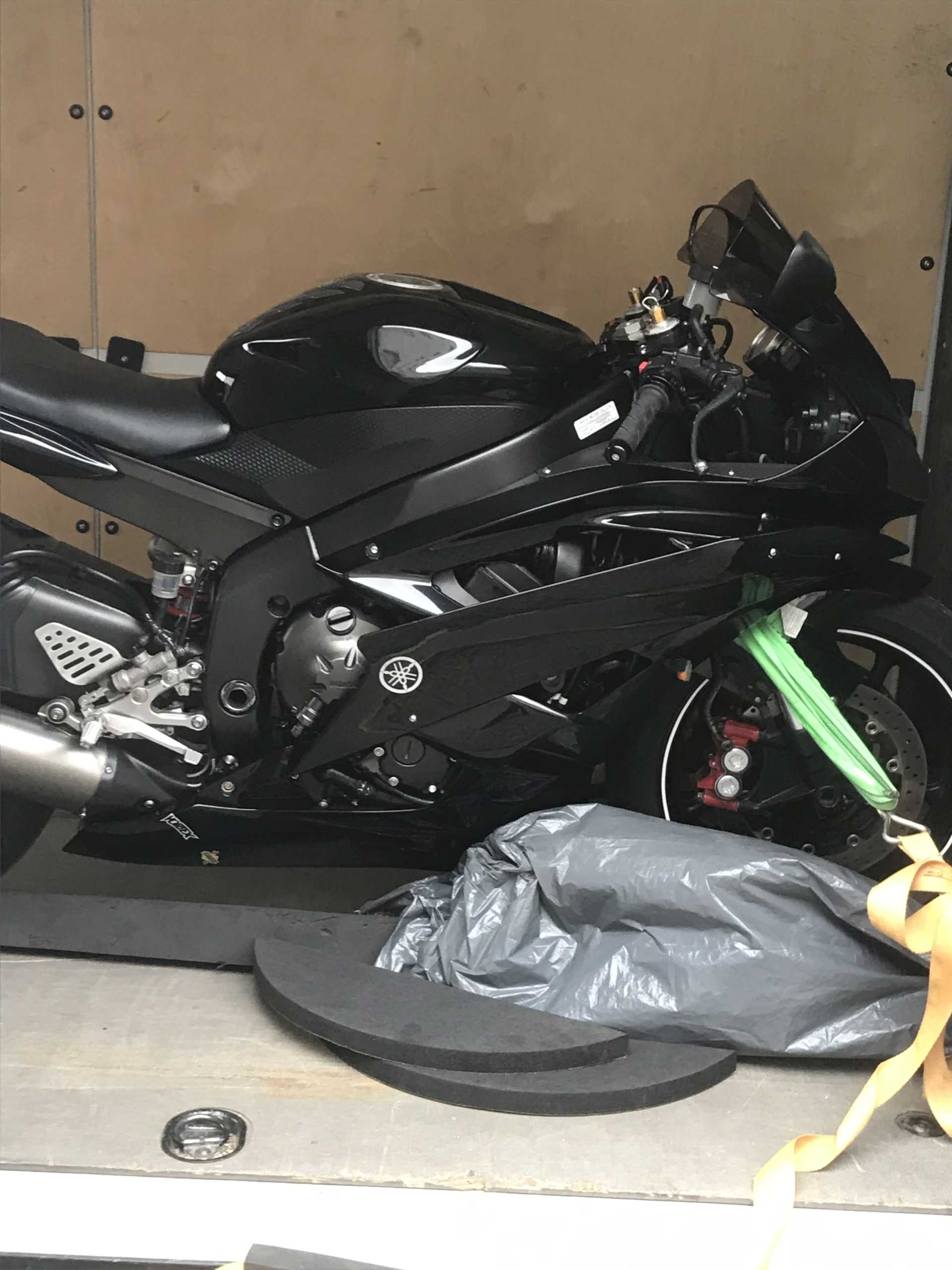 Wie Sie Ihr Motorrad für den Transport vorbereiten - MOTORRADTRANSPORTE ...